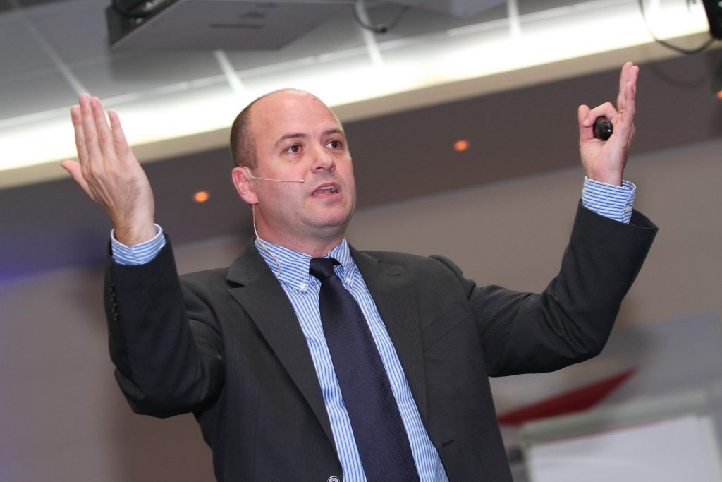 George Avram și abilitățile de Public Speaking pentru un business ...